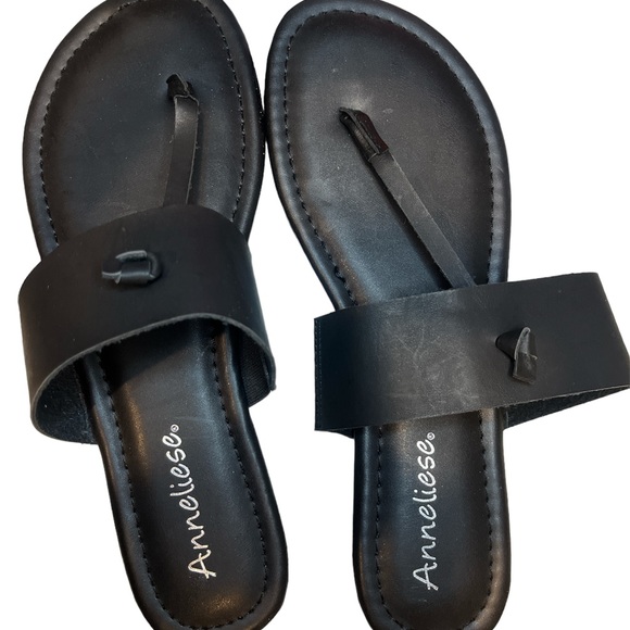 Anneliese | Shoes | Anneliese Black 9m Sandals | Poshmark